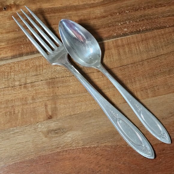 Oneida | Dining | 2 Pc Oneida Community Adam Silverplate Teaspoon ...